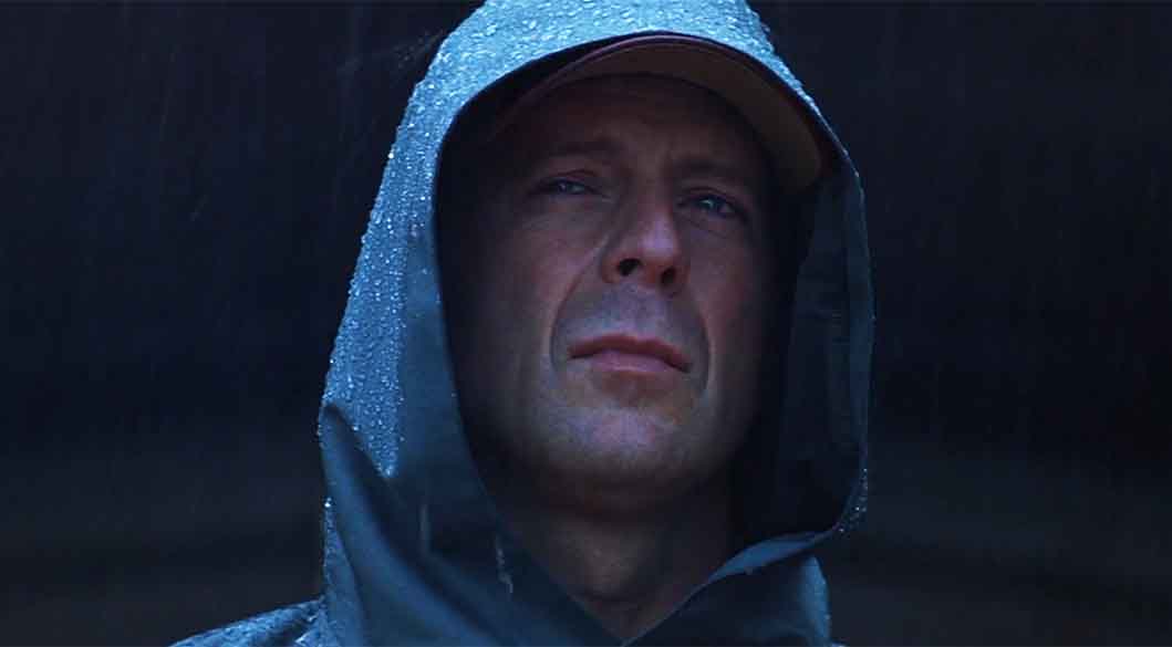 INCASSABLE (2000) - Films Fantastiques